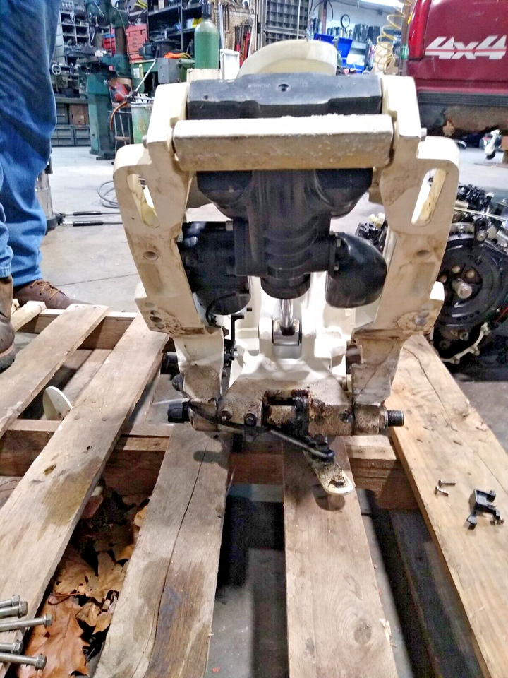 **USED** Johnson 90 HP Midsection & Power Trim Unit | eBay