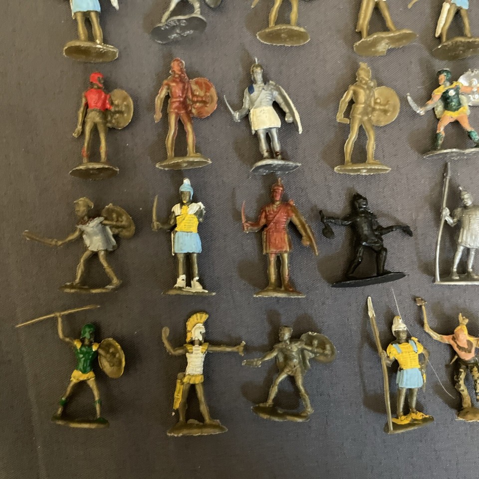 Vintage GIANT Brand ROMAN Soldier Toy Lot of 24 Plastic 1960s Hong Kong ...