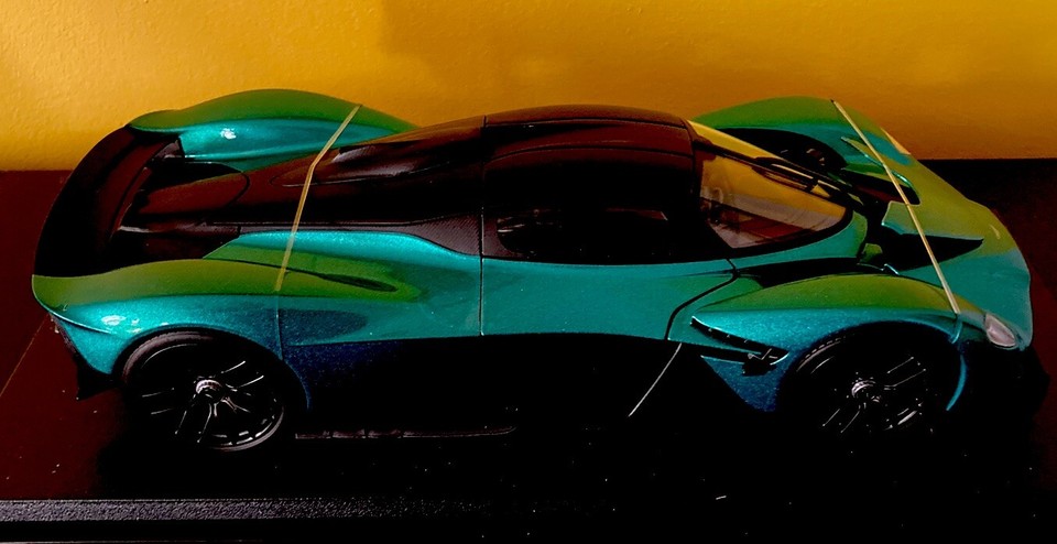 2021 Aston Martin Valkyrie GREEN/TEAL BLACK. One Of A Kind Don’t Miss ...
