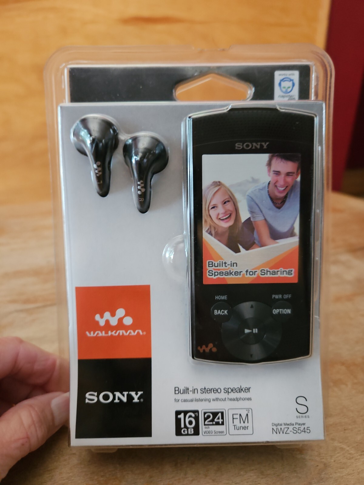 Sony+Walkman+NWZ-S545+Red+%28+16+GB+%29+Digital+Media+Player for sale ...