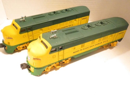 LIONEL - MIDWEST DIVISON TCA F-3 AA DIESEL UNITS- ON 2353 CHASSIS- H1 ...