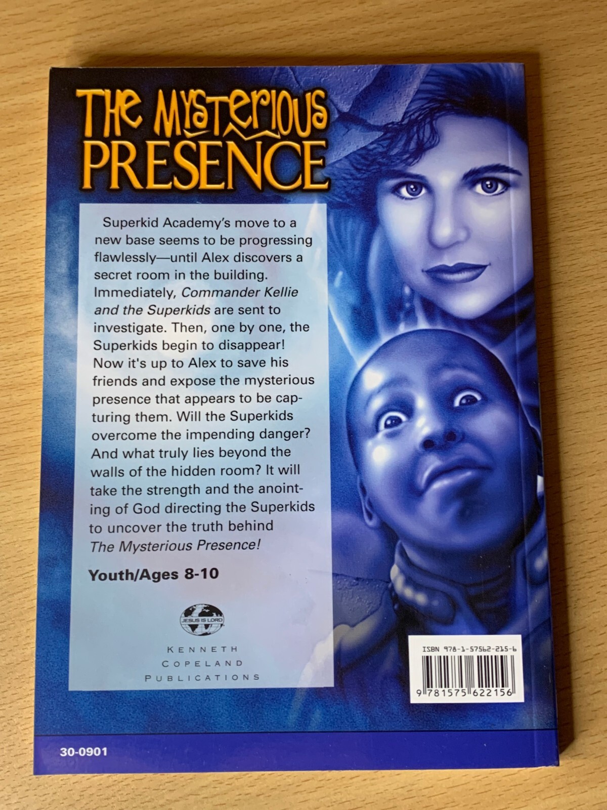 Commander Kellie & The Superkids Book 1 Mysterious Presence Christopher ...