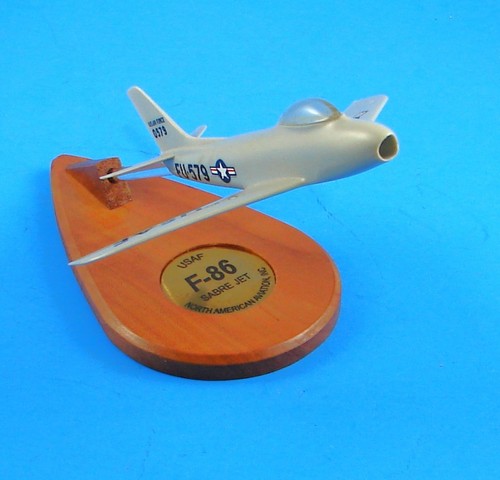 Topping Models mini N. American Aviation F-86 Sabre globe model w ...