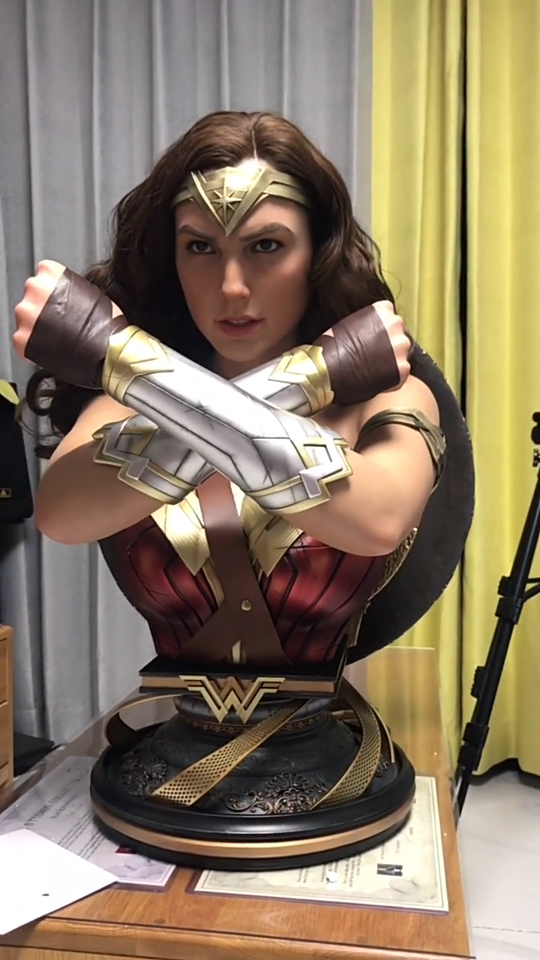 Queen Studios Wonder Woman 1/1 life size Bust Statue Justice League ...