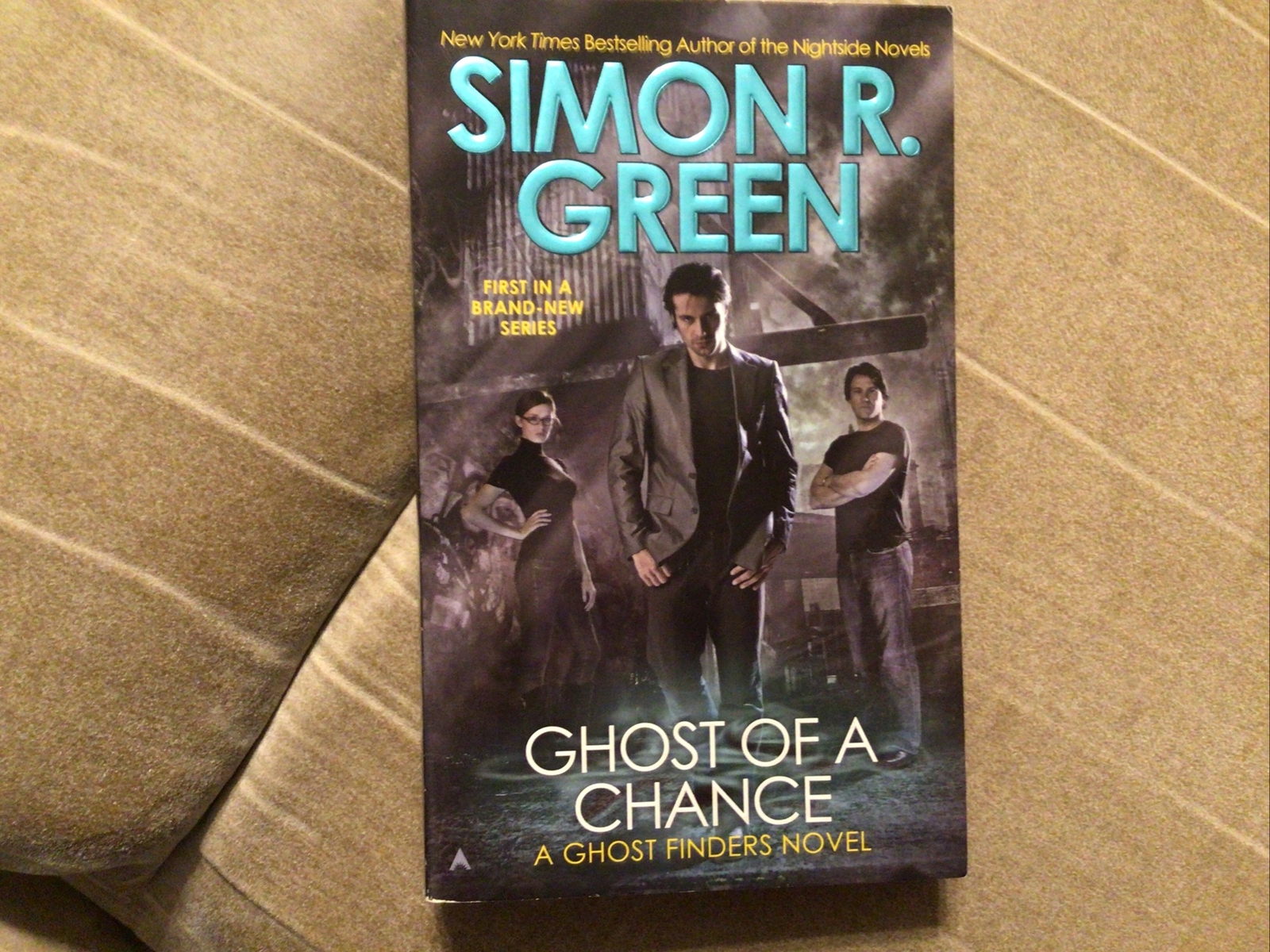 A Ghost Finders Novel Ser.: Ghost of a Chance by Simon Green (2010, UK ...
