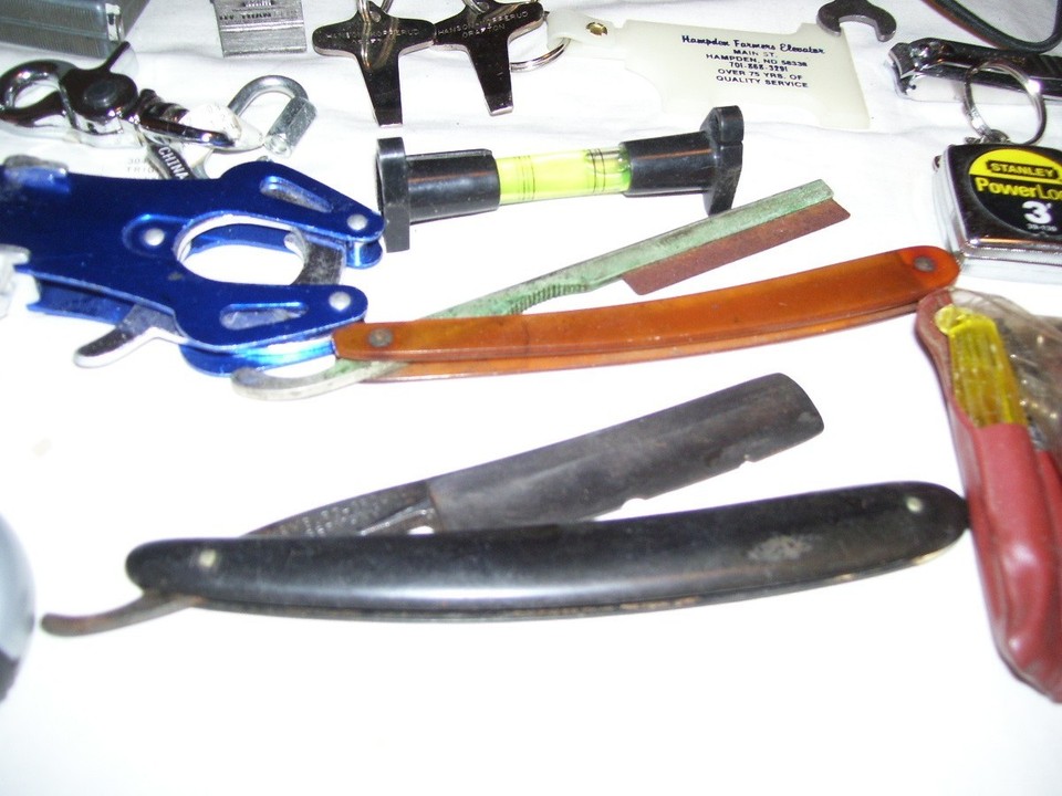 Lot #40 Vintage Straight Edge Razors Keychains Levels Tools Tape ...