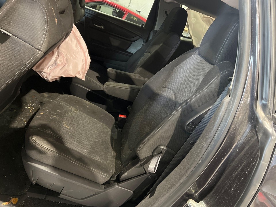 2016 Chevy Traverse Ebony-19C Cloth Rear Captain Seat Set w/Armrests | eBay