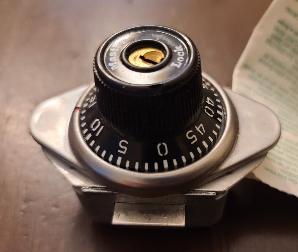 Master Lock Combination Locker Built-in Model 1654 NO KEY INCLUDED ...