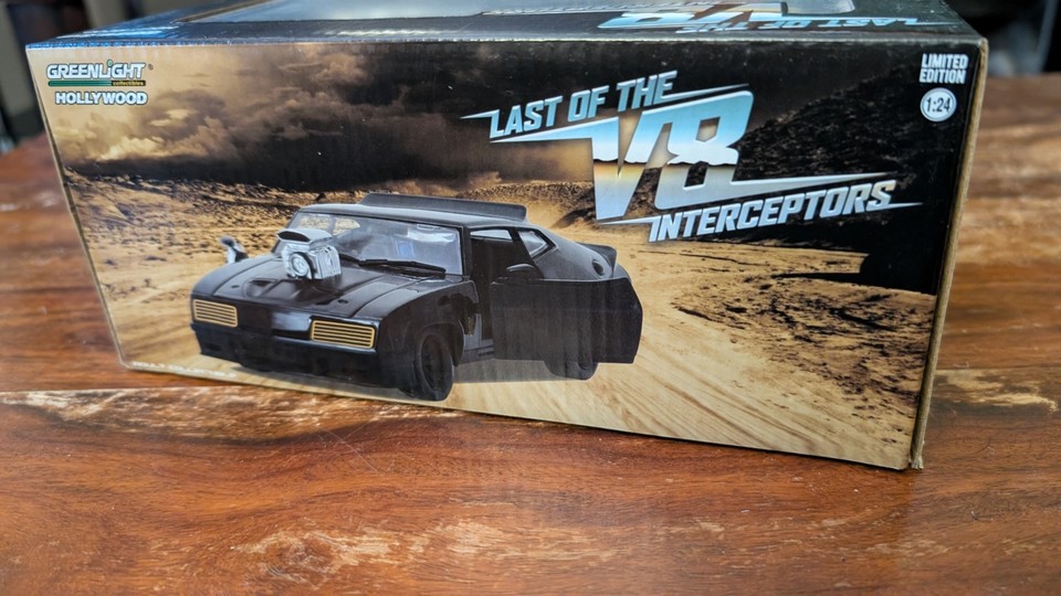 1/24 GREENLIGHT 1973 FORD FALCON XB LAST OF THE V8 INTERCEPTORS "MAD ...