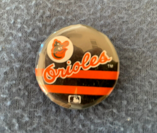 VINTAGE 1980's (AUTHENTIC) BALTIMORE ORIOLES (RARE) 1 1/4" (LOGO) MLB ...