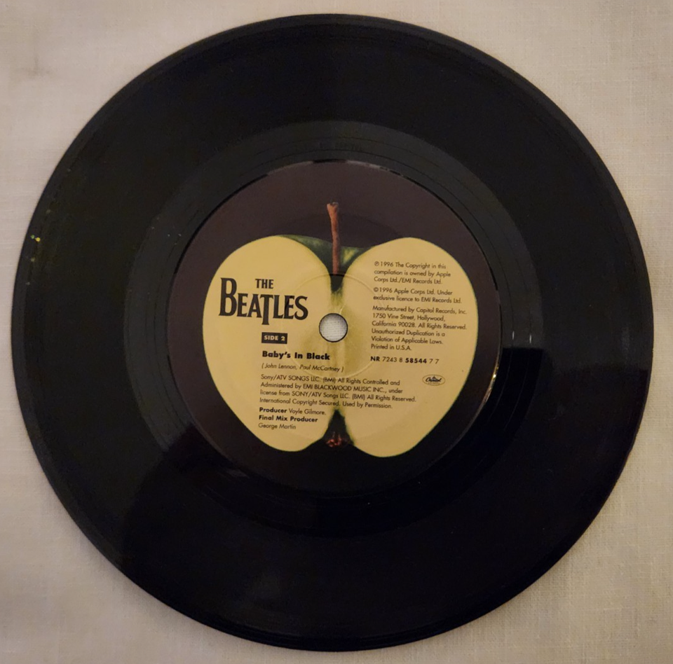 1996 Beatles Apple Records Picture Sleeve and Single Real Love Baby's ...