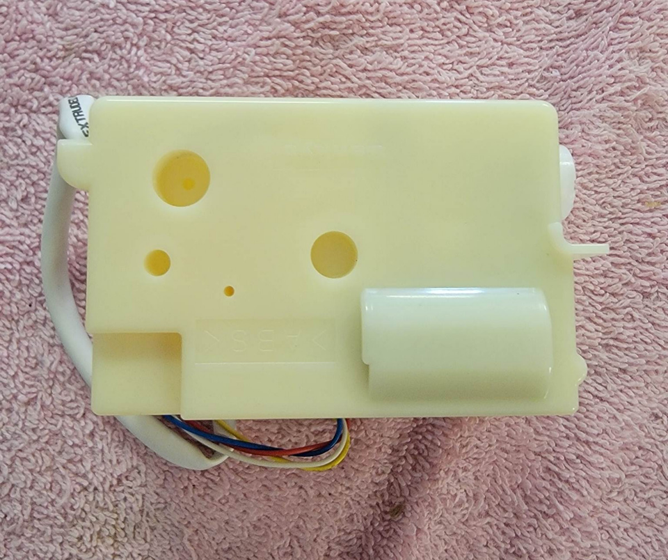 BRAND NEW Blomberg Fridge Ice Cuber Maker Motor 4827350200 | eBay