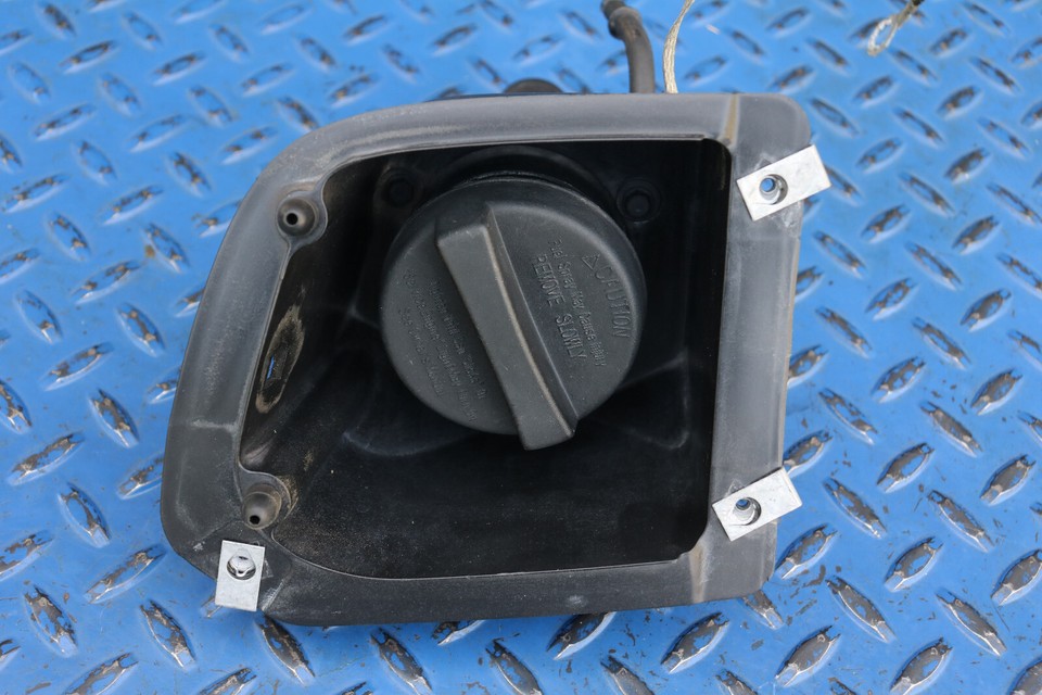 2005-2013 Chevrolet Corvette C6 Fuel Tank Filler Neck Cap OEM 15843233 ...