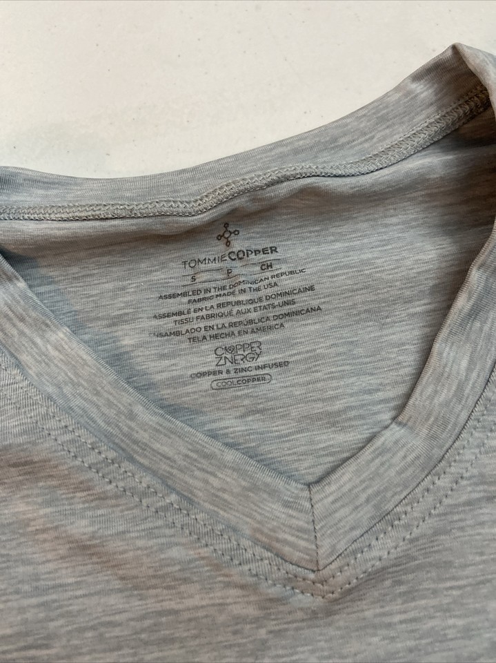 Tommie Copper Compression mens Shirt Small Vneck Recovery Short Sleeve ...