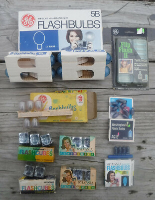 Vtg Mixed Lot Flash Cubes Bulbs GE Westinghouse Sylvania AG1B 5B M3 ...