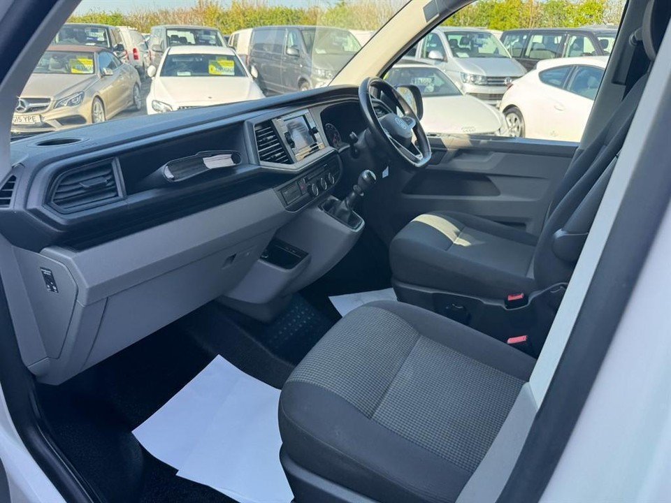 2020 Volkswagen Transporter T30 TDI KOMBI STARTLINE T6.1 SWB CREW VAN ...