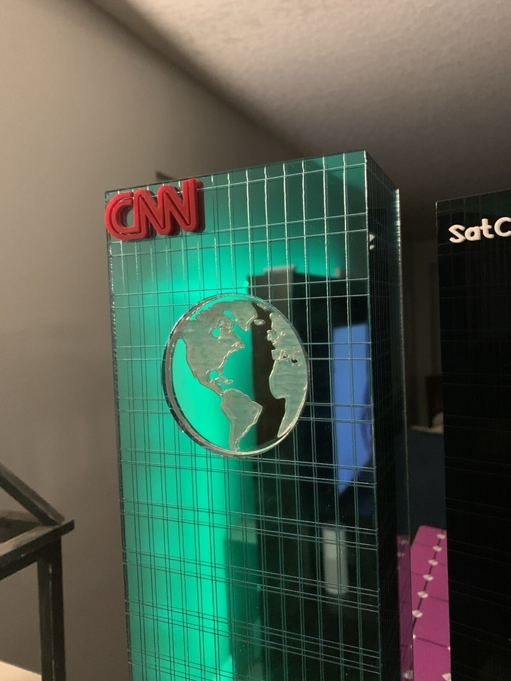 HO Scale Mirrored Skyscraper - CNN | eBay