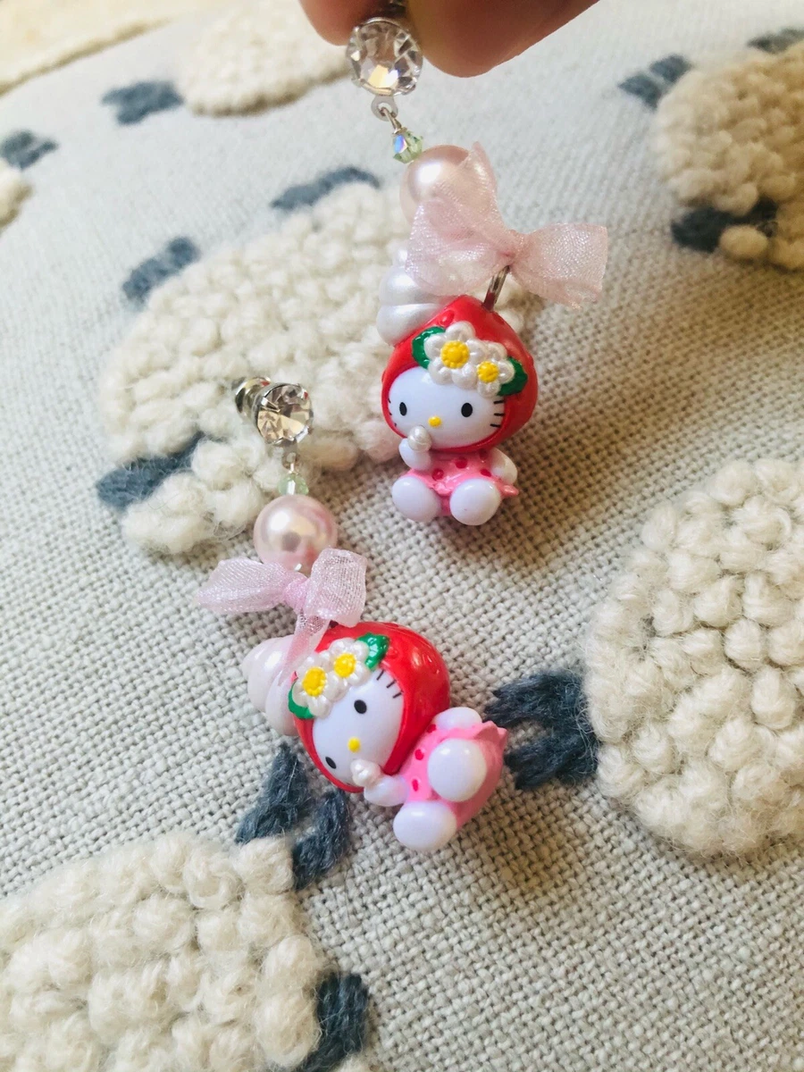Hello Kitty Charms