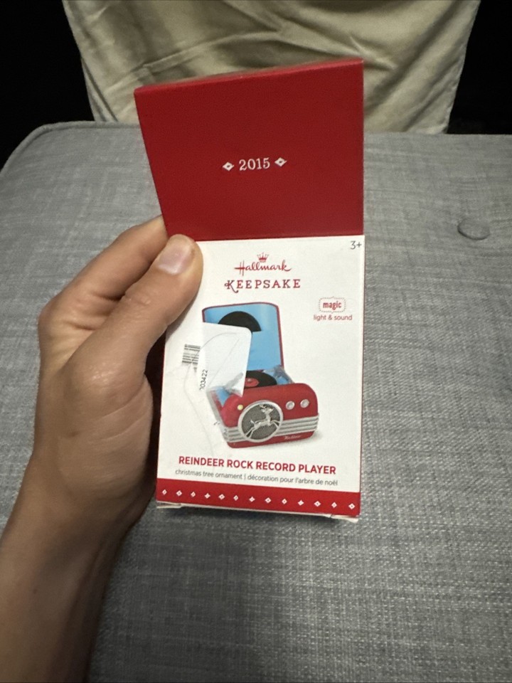 HALLMARK ORNAMENT REINDEER ROCK RECORD PLAYER NIB 2015 MAGIC LIGHT ...