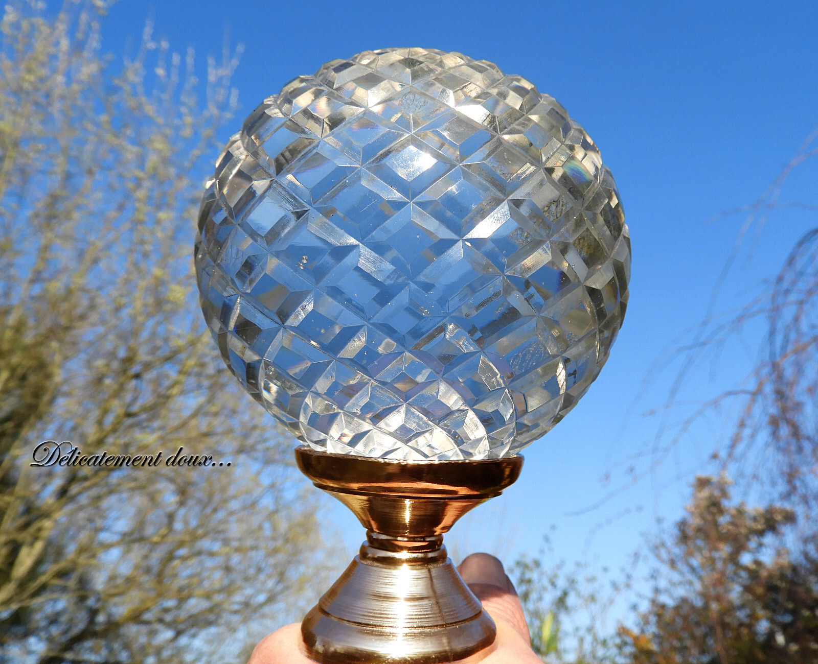 BOULE D'ESCALIER en verre soufflé et gravé à la main. Boule-1 dorée | eBay