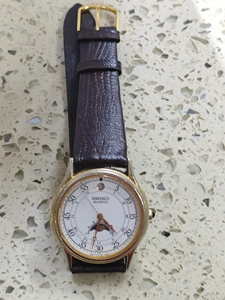 1988 Seiko Quartz Moon Phase 6f22-7010 Rare Vintage Watch Working 34mm ...