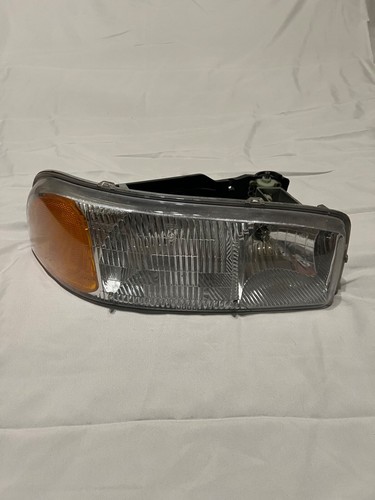 GMC Sierra 1500 (1999-2006) Passenger Side Headlight #15850352 | eBay