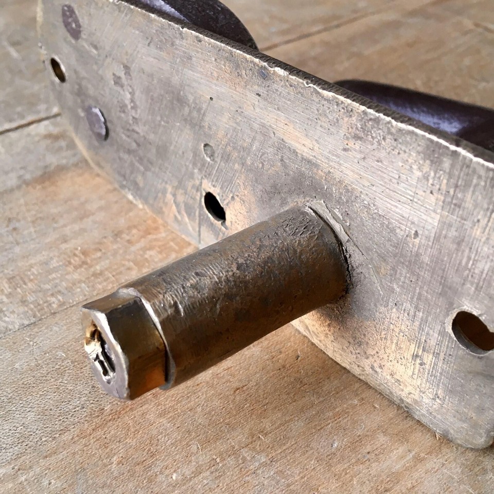 GWR BRITISH RAIL CARRIAGE HANDLE DOOR LOCK HEAVY CAST IRON & BRASS OLD ...