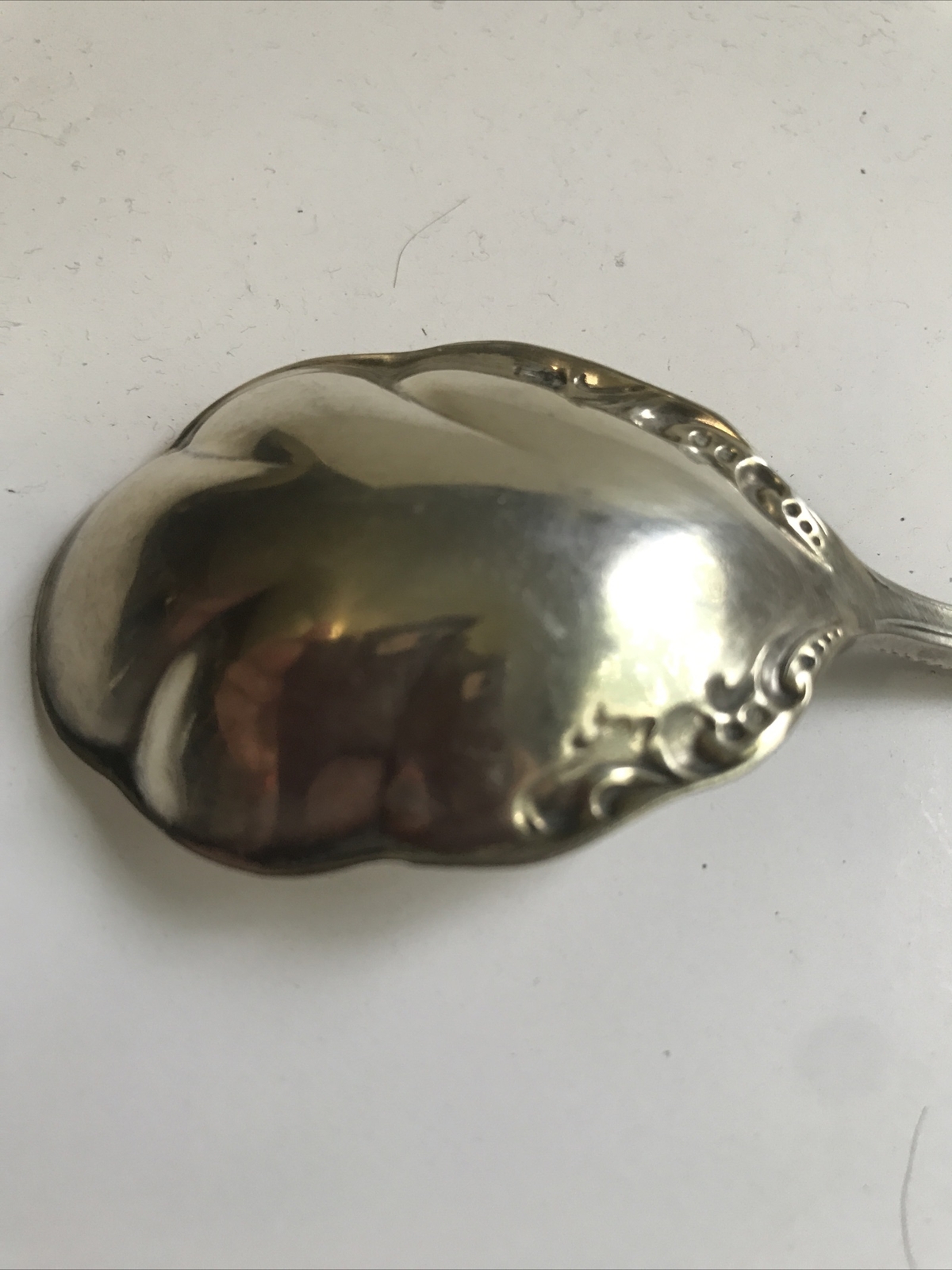 Pearl Lancaster Pattern 1898 Casserole Spoon Holmes Edwards XIV pearl-lancaster-pattern-1898-casserole-spoon-holmes-edwards-xiv