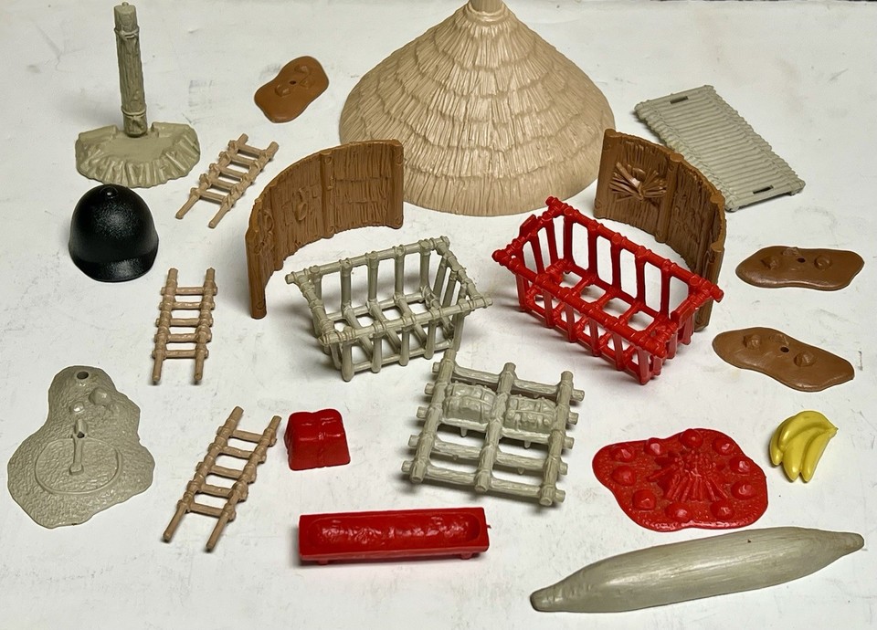 Rare HTF Marx 1950's WILD ANIMALS Zoo Jungle Playset Round Tiki Hut ...