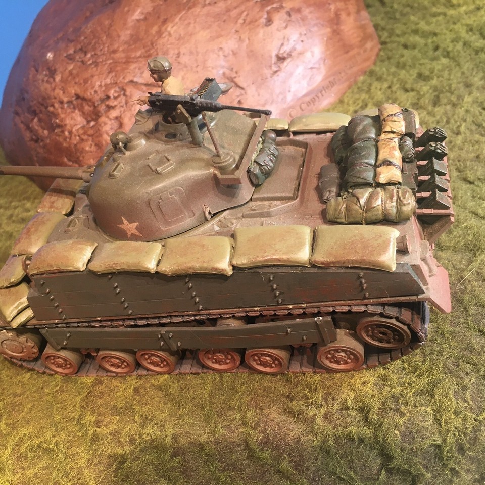 1/35 USMC WWII Sherman Tank with Wooden Side Armor and Sandbags BUILT ...