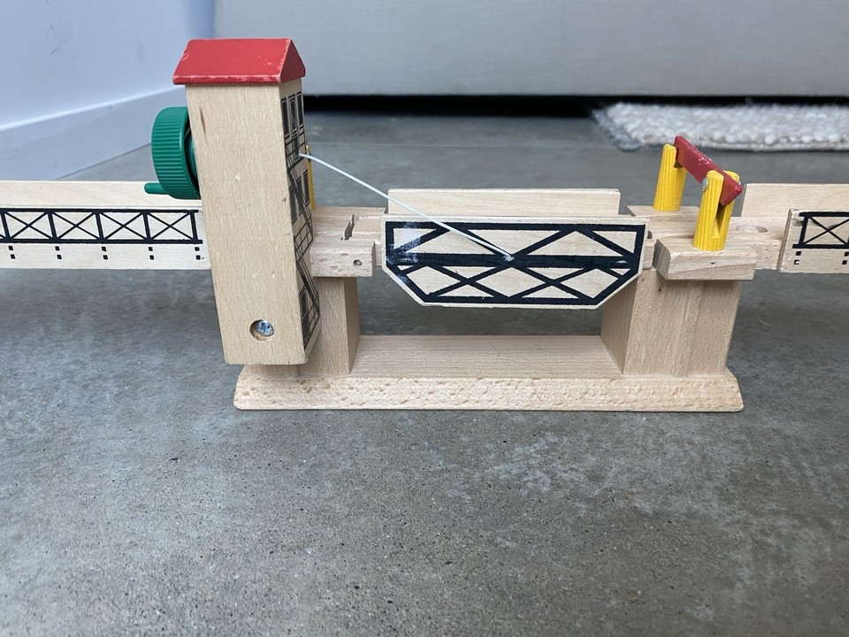 3 Foot Set BRIO Lifting Bridge Drawbridge 33357 With Extra Bridge ...