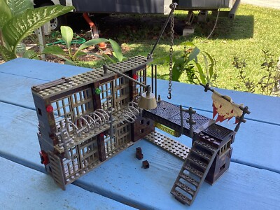 Mega Bloks Call of Duty Zombies Mob Of The Dead Construction Set | eBay