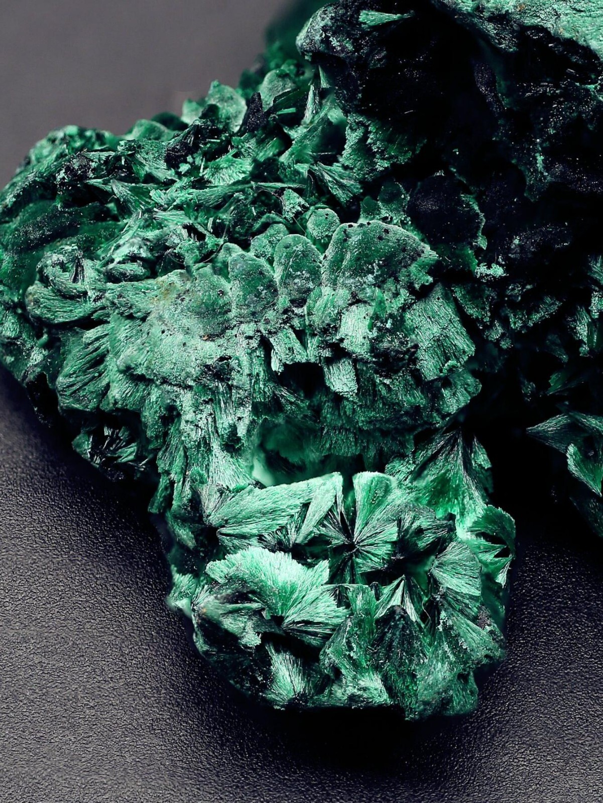 Natural Velvet Malachite Cluster Raw Malachite Gemstone Specimen ...