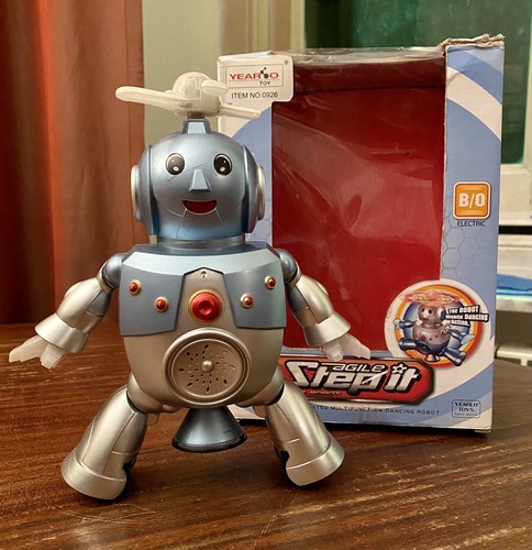 Agile Step It DANCE ROBOT - Yearlo Toy - High-Teach Products