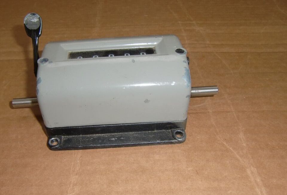 LEESONA COIL WINDING MACHINE MODEL:108 VEEDER-ROOT 5 DIGIT COUNTER GRAY ...