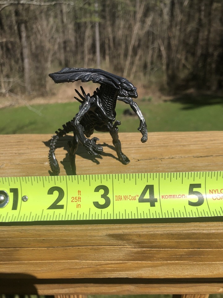 Painted Aliens Miniature Leading Edge Games; Alien Queen 25mm | eBay