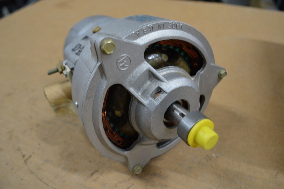 1973 1974 VOLKSWAGEN BEETLE KARMANN GHIA ALTERNATOR MOTOROLA 8AL2057K ...