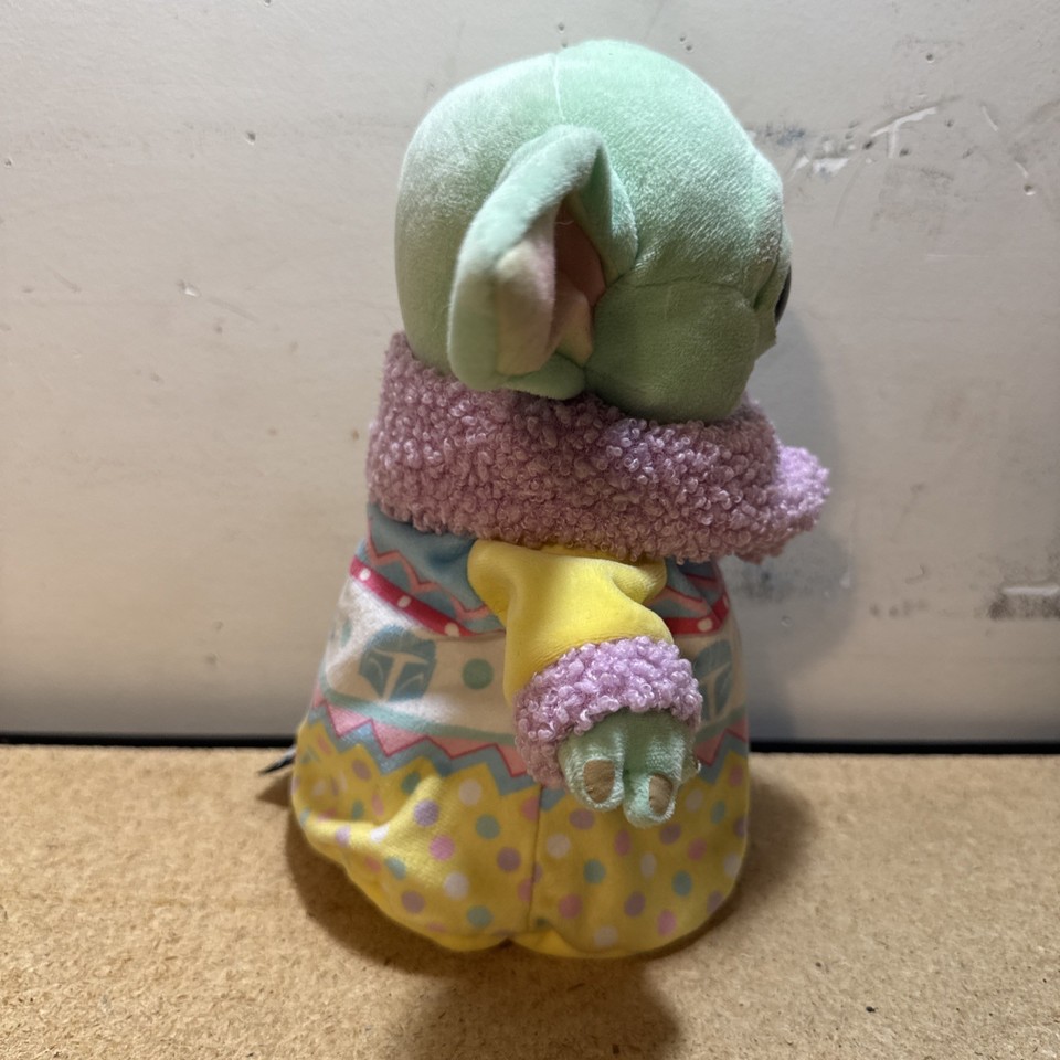 2021 Star Wars The Mandalorian 8” Grogu Easter Sweater Plush Baby Yoda ...