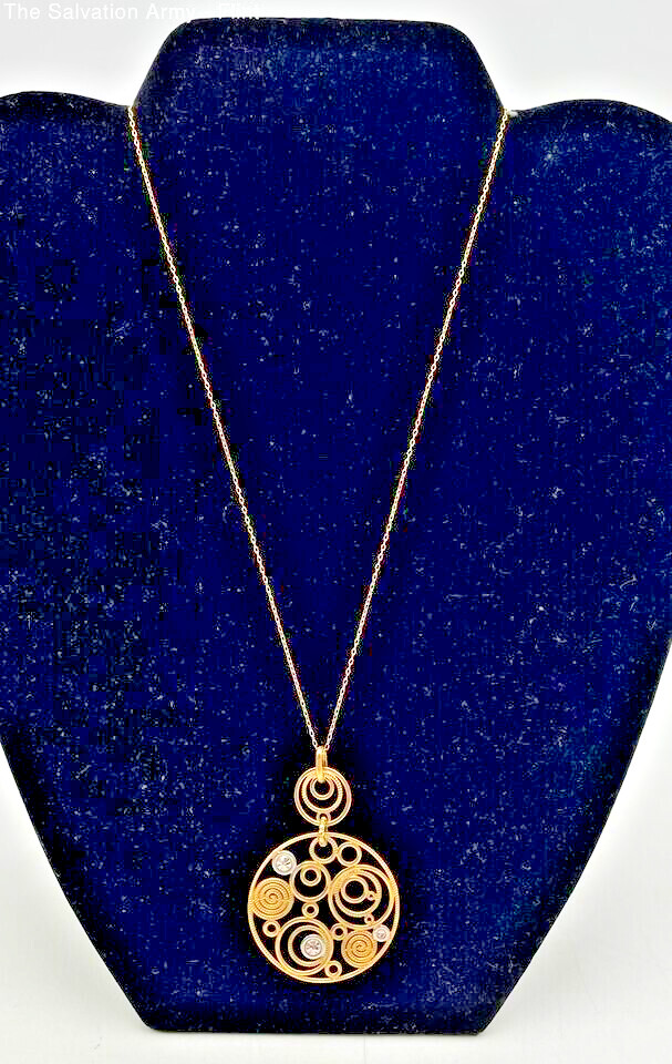Beautiful 10K Gold Necklace with 10K Gold Pendant - Gem