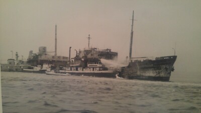 Black & White Photograph New York Alva Cape Ship Explosion Bayonne Tug ...