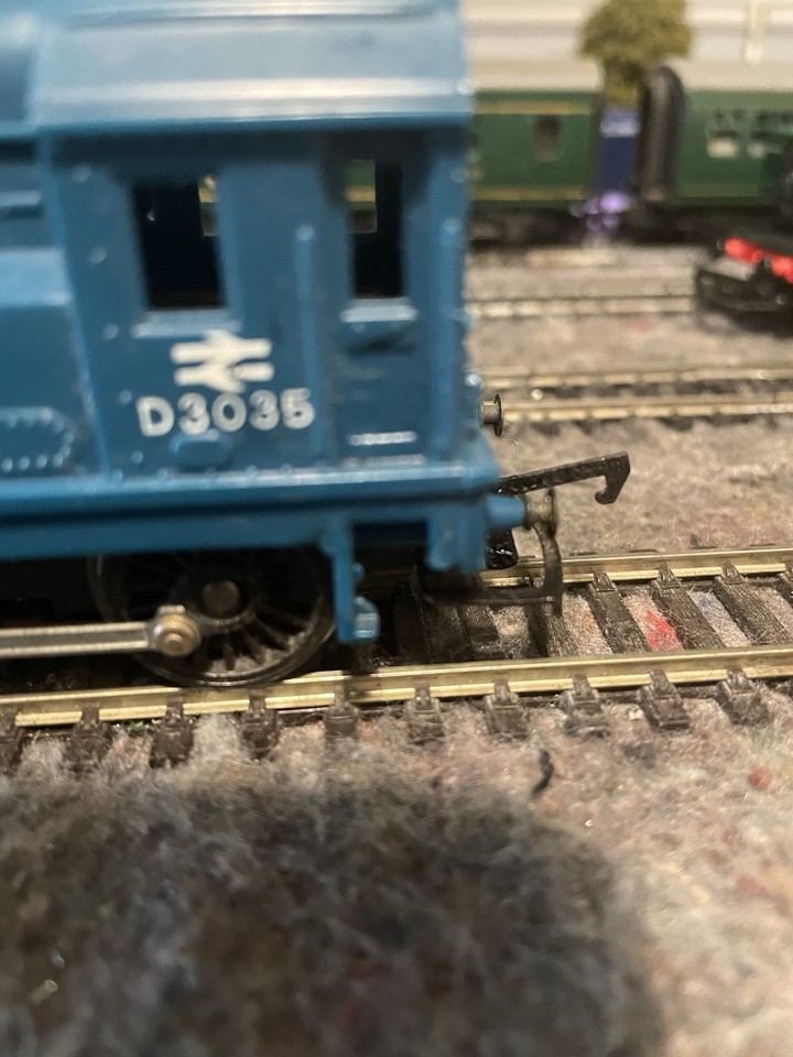 Triang/Hornby Class O8 Diesel Shunter “gronk” British Rail Blue Running ...