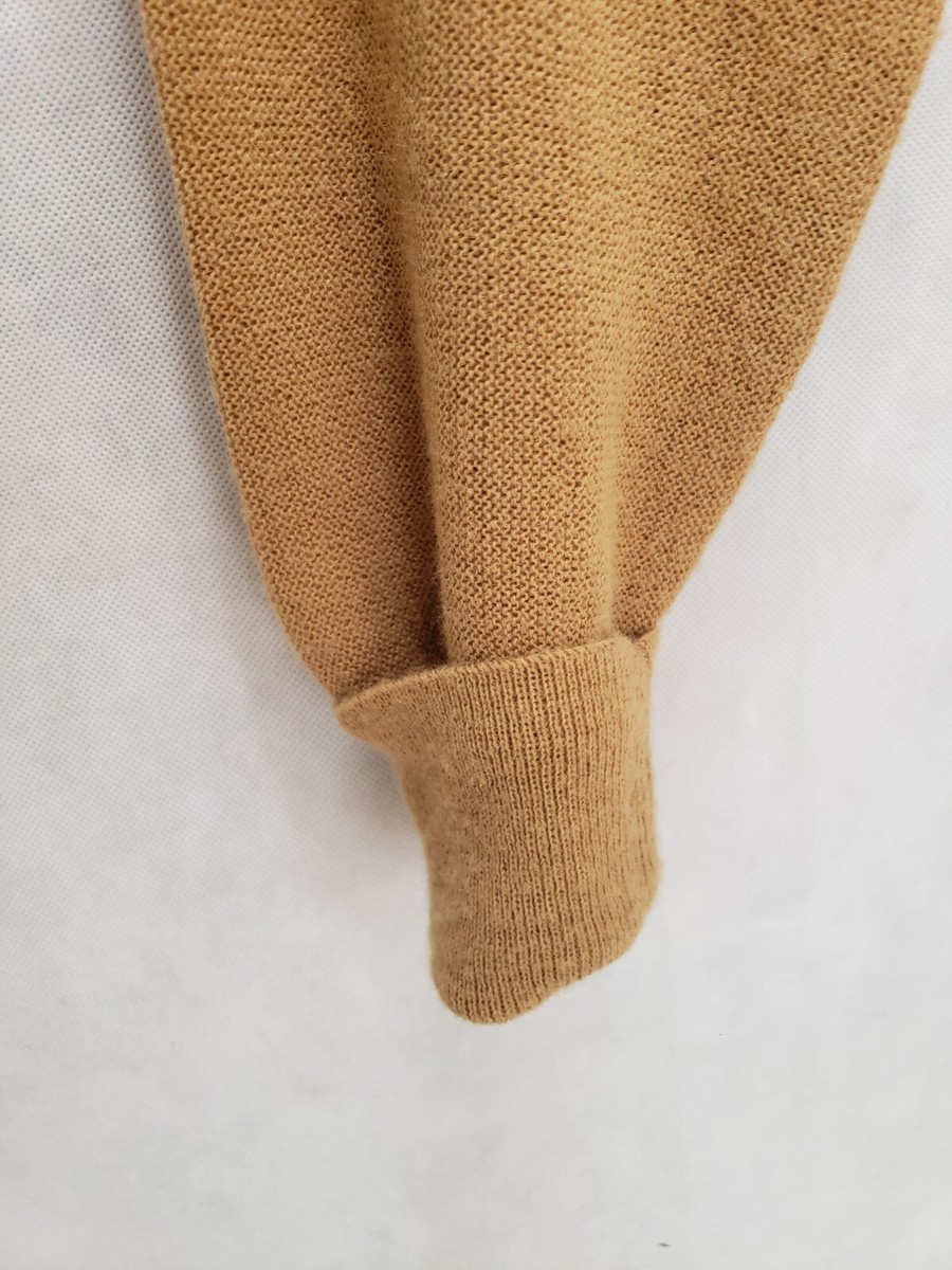JC Penny The Fox Sweater Classic V-Neck Cardigan Sweater JC Penny The Fox Sweater Classic V-Neck Cardigan Sweater