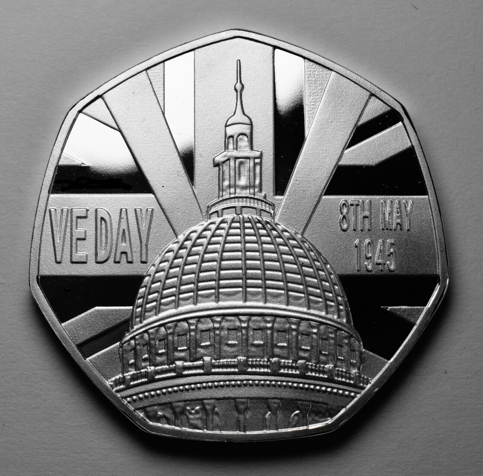 Cased Set of World War 2 Silver Commemoratives. Dunkirk, D-DAY, VE-DAY ...