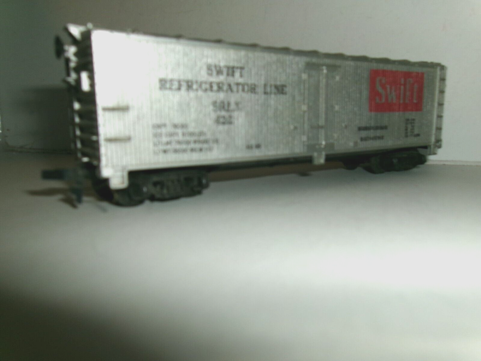 HO Gauge 40' Swift Refrigerator Car #442 Silver With Red Lettering | eBay