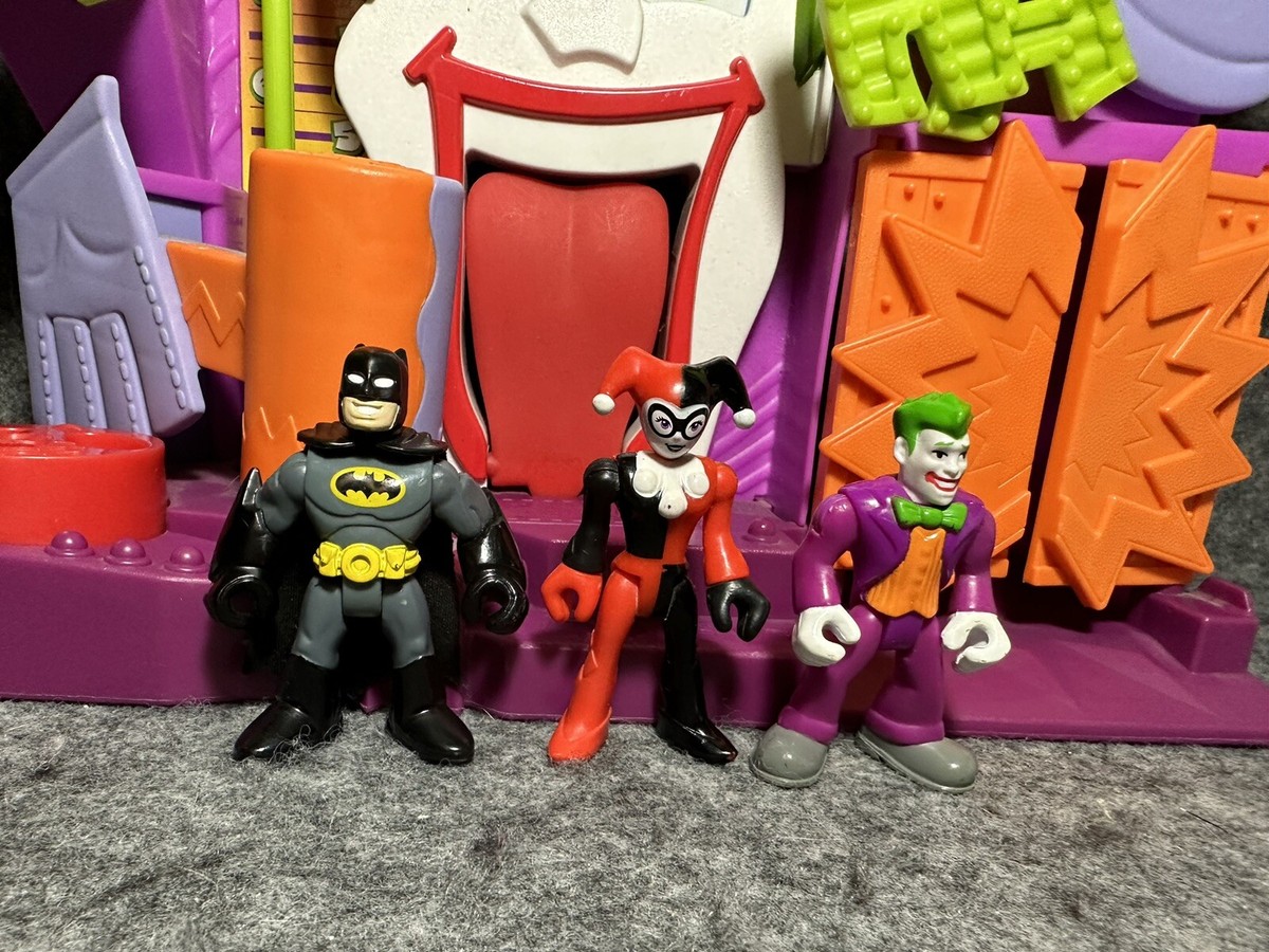 Batman Joker Hut Batman: 10 Golden Age Comics Every Joker Fan Should