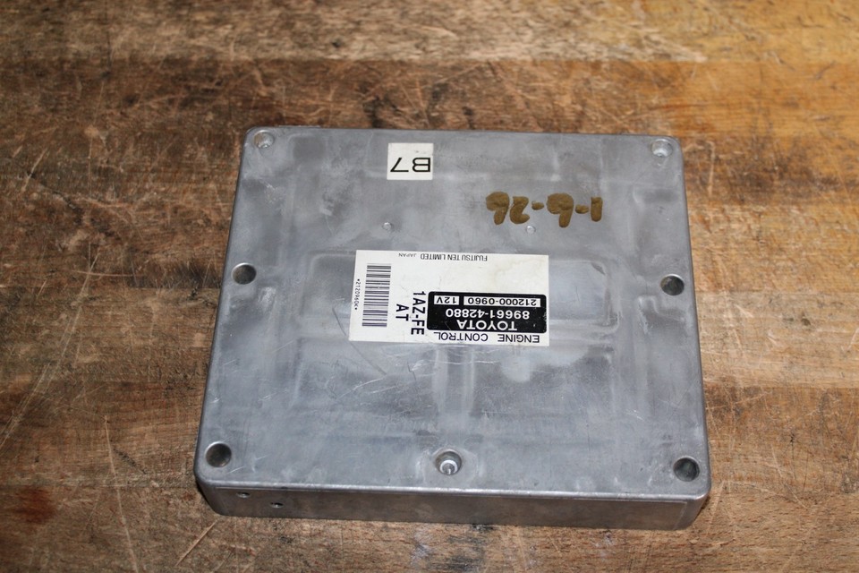 2003 Toyota RAV-4 AT Engine Control Module 1AZ-FE 89661-42880 212000 ...