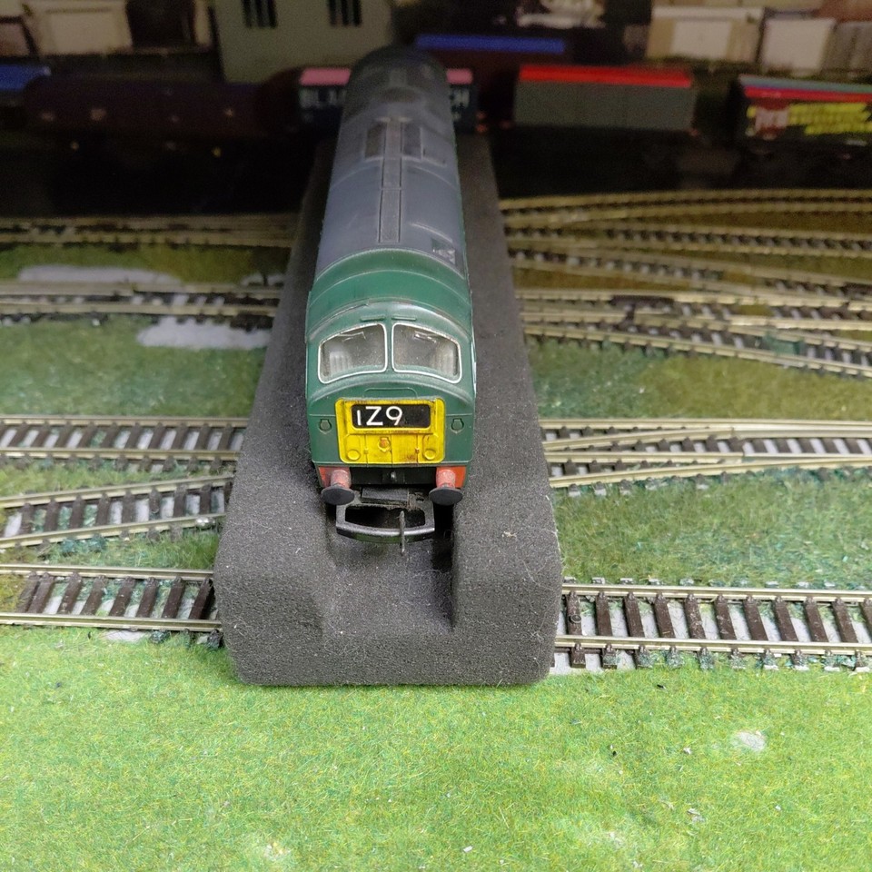 Hornby 00 Gauge BR Class 29 Diesel Locomotive no D6110 Little ...