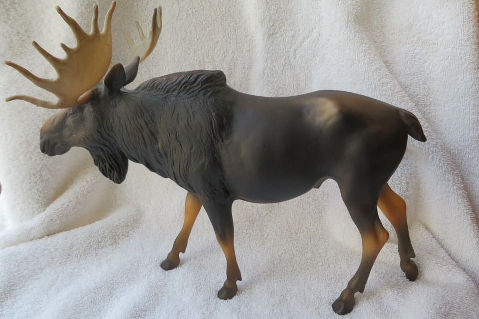 Breyer Model Moose #1 Chocolate Brown With Orangeish points | eBay