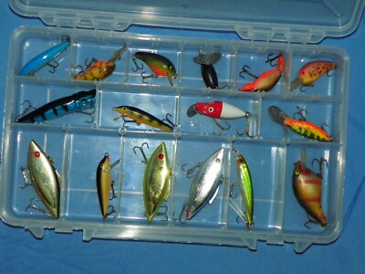 Large Box of Rebel,, Rapala, Heddon, Bomber, Rattle Traps, Divers & Top ...