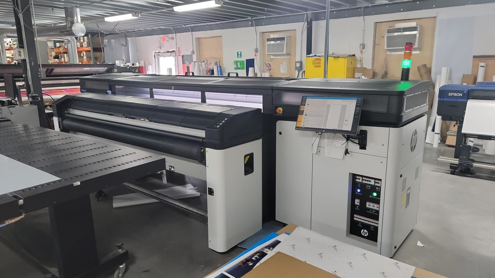 HP Latex R2000 98” Wide Format Printer USED Great Working Condition ...